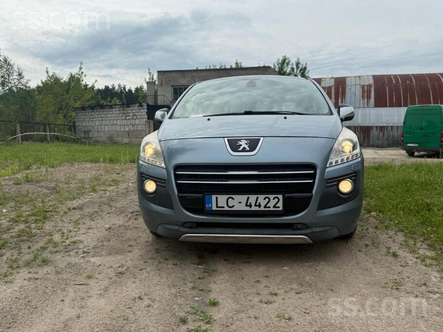 Синий Пежо 3008 2012 в Елгава, объемом двигателя 2.00 л и пробегом 280 тыс. км за 4000 €, фото 3 на AUTOMOTO.COM.LV