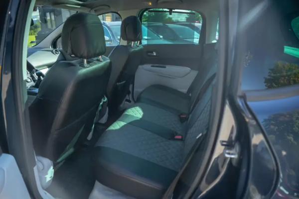 Blue Peugeot 3008 2009 in Liepaja, with an engine capacity of 1.60 L and mileage of 310 thousand km for 3100 €, photo 8 on AUTOMOTO.COM.LV