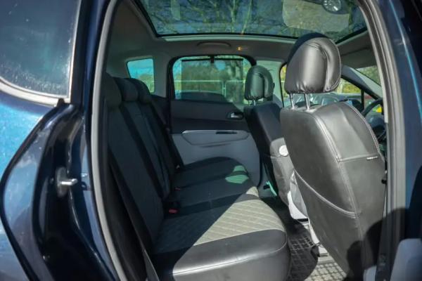 Blue Peugeot 3008 2009 in Liepaja, with an engine capacity of 1.60 L and mileage of 310 thousand km for 3100 €, photo 10 on AUTOMOTO.COM.LV