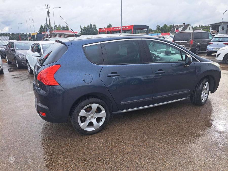 Blue Peugeot 3008 2012 in Taurage, with an engine capacity of 1.60 L and mileage of 241 thousand km for 3750 €, photo 5 on AUTOMOTO.COM.LV