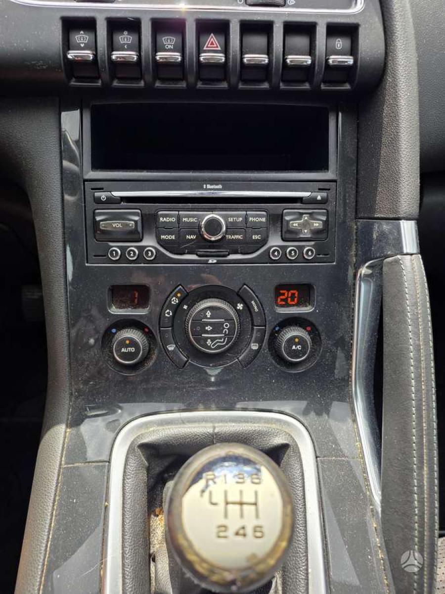 Blue Peugeot 3008 2013 in Vilnius, with an engine capacity of 1.56 L and mileage of 250 thousand km for 3800 €, photo 18 on AUTOMOTO.COM.LV