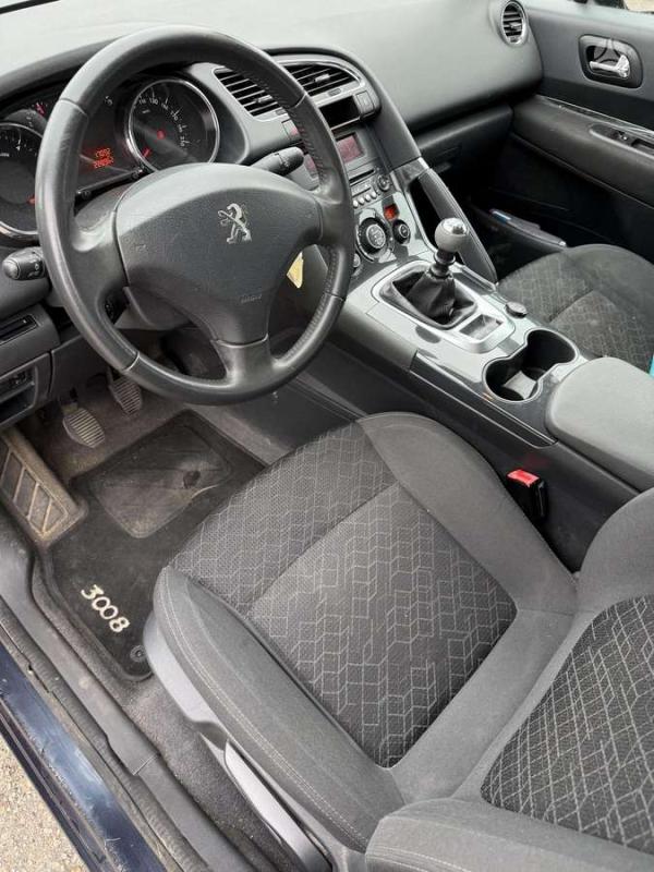 Blue Peugeot 3008 2014 in Vilnius, with an engine capacity of 1.56 L and mileage of 220 thousand km for 4500 €, photo 7 on AUTOMOTO.COM.LV