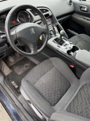 Zils Peugeot 3008 2014 Viļņa, ar dzinēja tilpumu 1.56 L un nobraukumu 220 tūkst. km par 4500 €, foto 8 vietnē AUTOMOTO.COM.LV