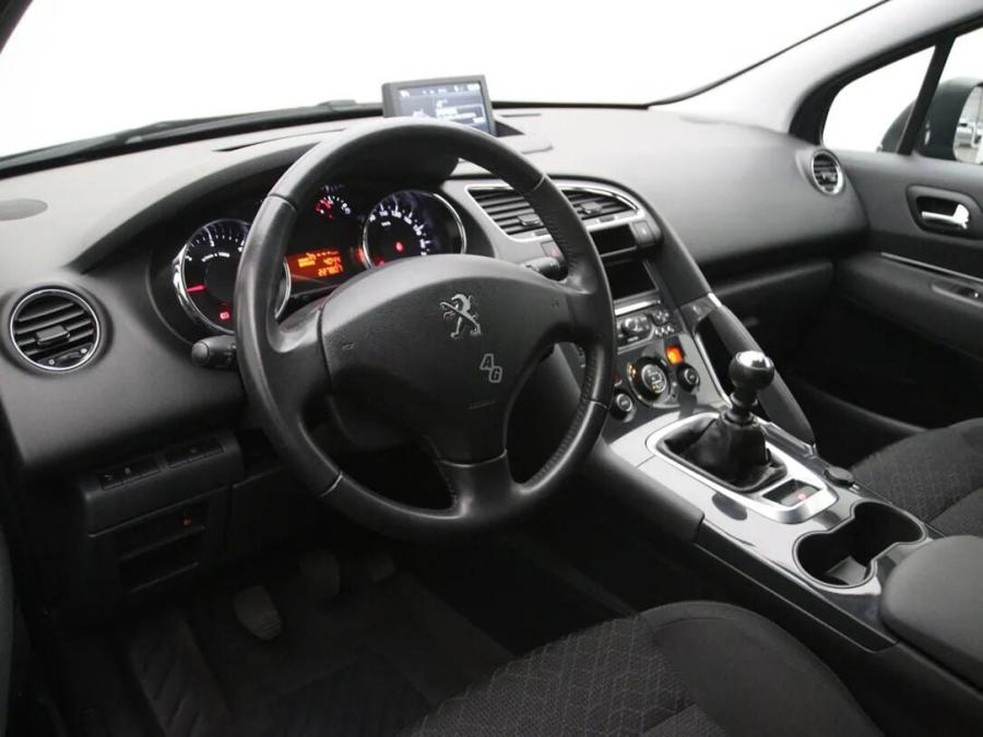 Zils Peugeot 3008 2016 Viļņa, ar dzinēja tilpumu 1.60 L un nobraukumu 228 tūkst. km par 6499 €, foto 17 vietnē AUTOMOTO.COM.LV