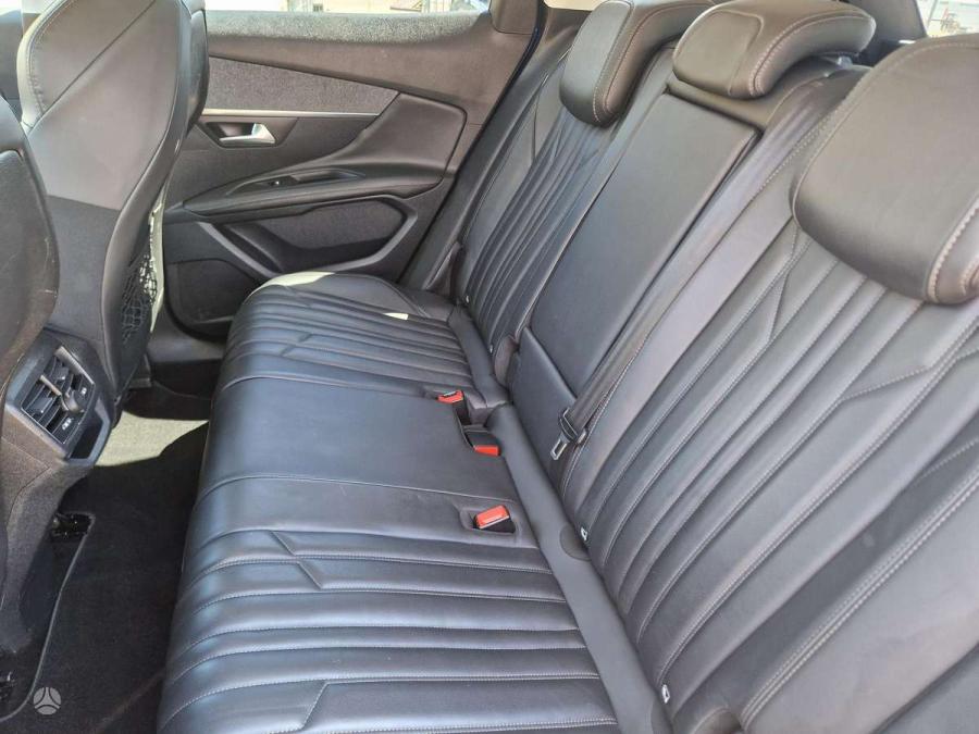 Blue Peugeot 3008 2018 in Kaunas, with an engine capacity of 1.60 L and mileage of 180 thousand km for 10500 €, photo 8 on AUTOMOTO.COM.LV