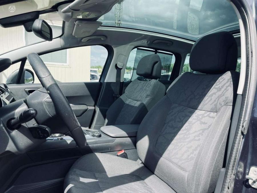 Zils Peugeot 3008 2012 Viļņa, ar dzinēja tilpumu 1.56 L un nobraukumu 200 tūkst. km par 4100 €, foto 14 vietnē AUTOMOTO.COM.LV