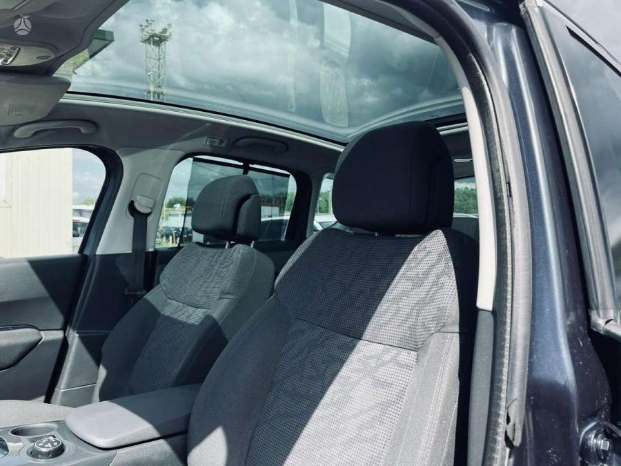 Zils Peugeot 3008 2012 Viļņa, ar dzinēja tilpumu 1.56 L un nobraukumu 200 tūkst. km par 4100 €, foto 16 vietnē AUTOMOTO.COM.LV