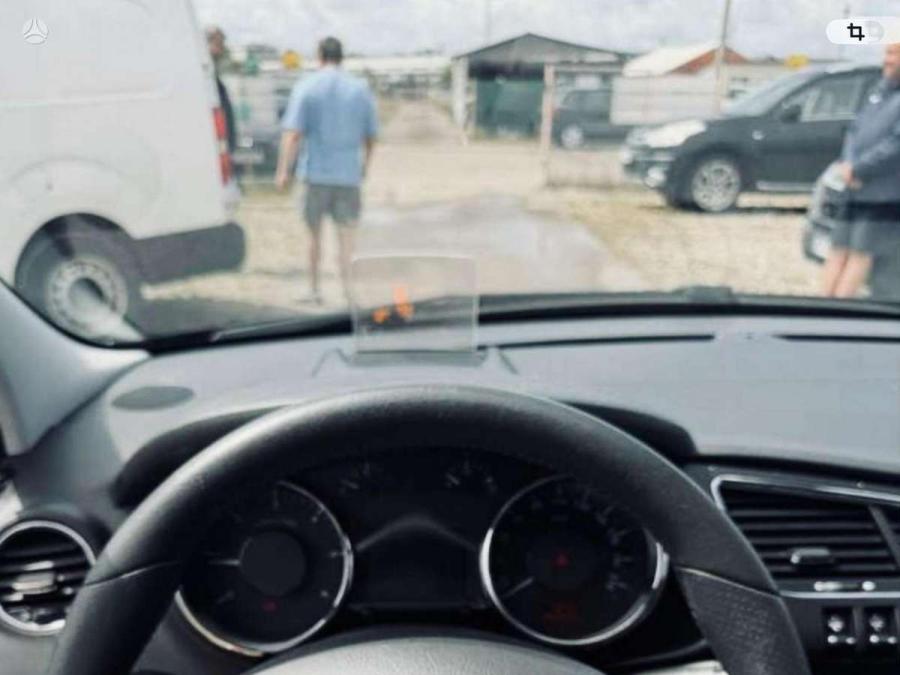 Zils Peugeot 3008 2012 Viļņa, ar dzinēja tilpumu 1.56 L un nobraukumu 200 tūkst. km par 4100 €, foto 26 vietnē AUTOMOTO.COM.LV
