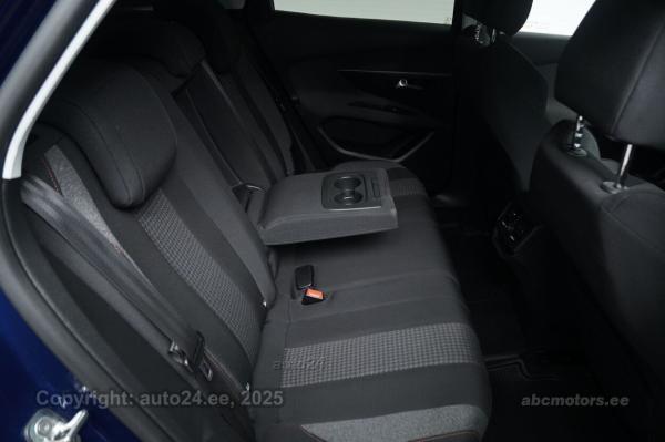 Blue Peugeot 3008 2017 in Tallinn, with an engine capacity of 1.60 L and mileage of 108 thousand km for 11990 €, photo 11 on AUTOMOTO.COM.LV