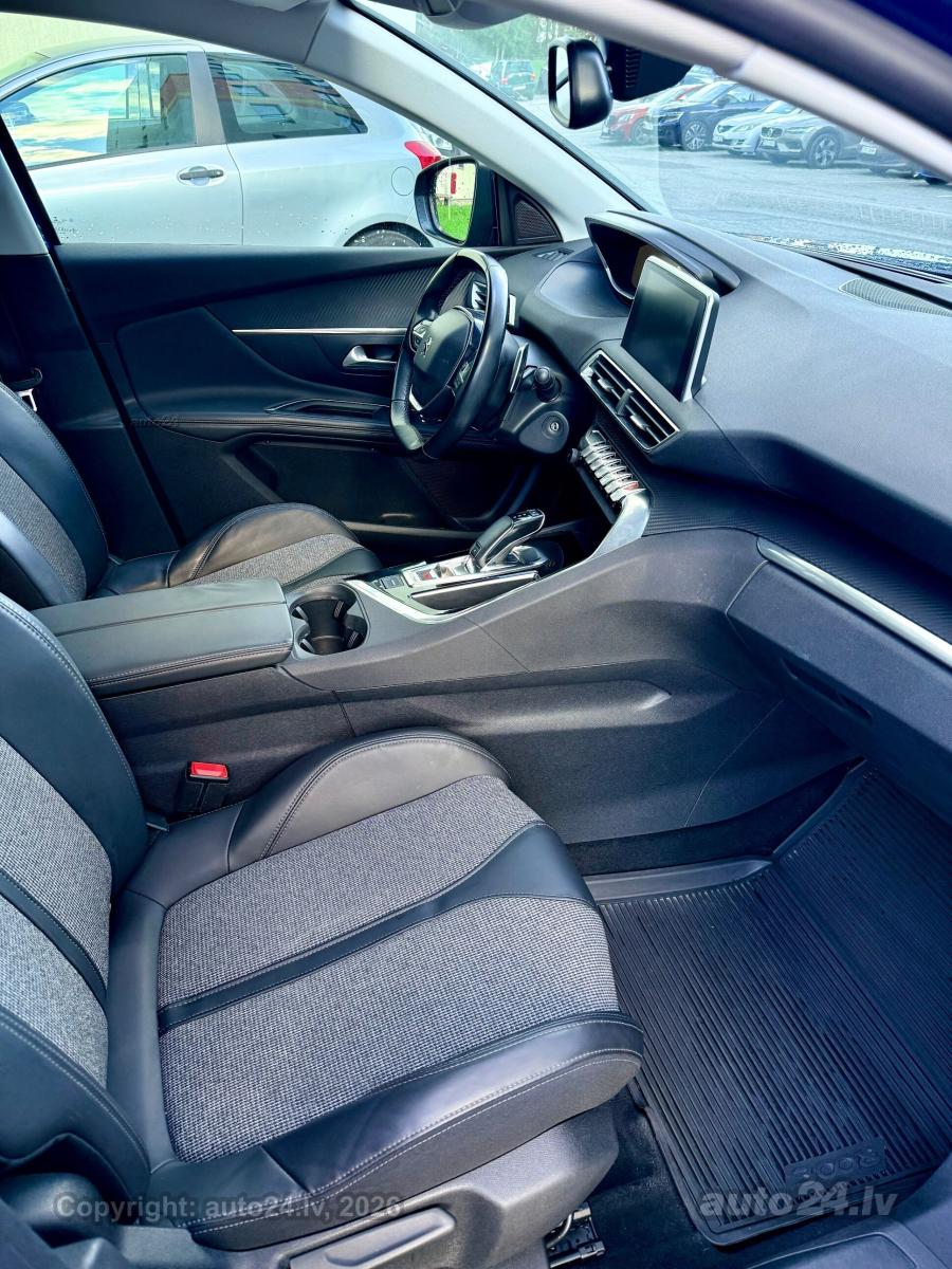 Blue Peugeot 3008 2017 in Tallinn, with an engine capacity of 1.20 L and mileage of 173 thousand km for 11199 €, photo 11 on AUTOMOTO.COM.LV