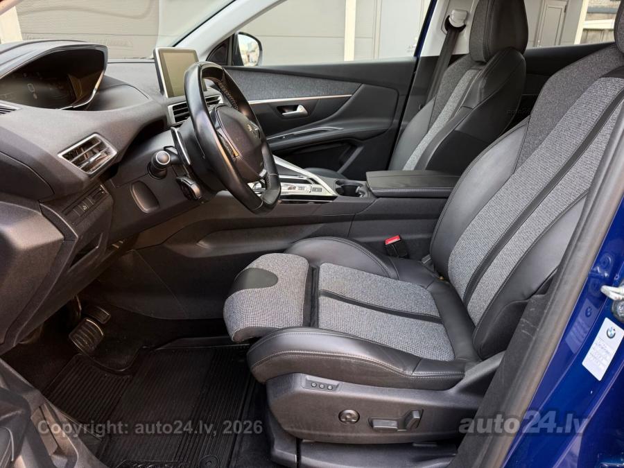 Blue Peugeot 3008 2018 in Tallinn, with an engine capacity of 1.20 L and mileage of 120 thousand km for 11900 €, photo 8 on AUTOMOTO.COM.LV