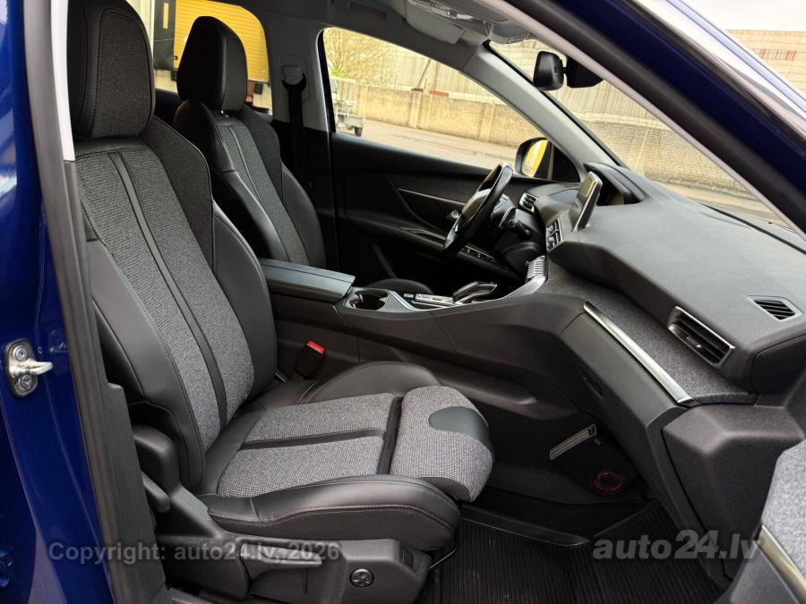 Blue Peugeot 3008 2018 in Tallinn, with an engine capacity of 1.20 L and mileage of 120 thousand km for 11900 €, photo 10 on AUTOMOTO.COM.LV