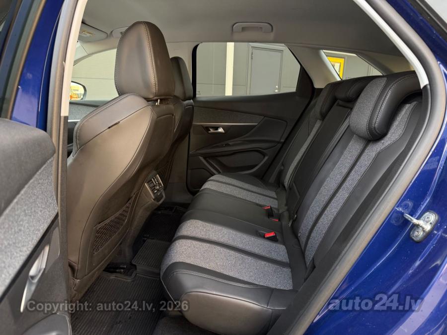 Blue Peugeot 3008 2018 in Tallinn, with an engine capacity of 1.20 L and mileage of 120 thousand km for 11900 €, photo 12 on AUTOMOTO.COM.LV