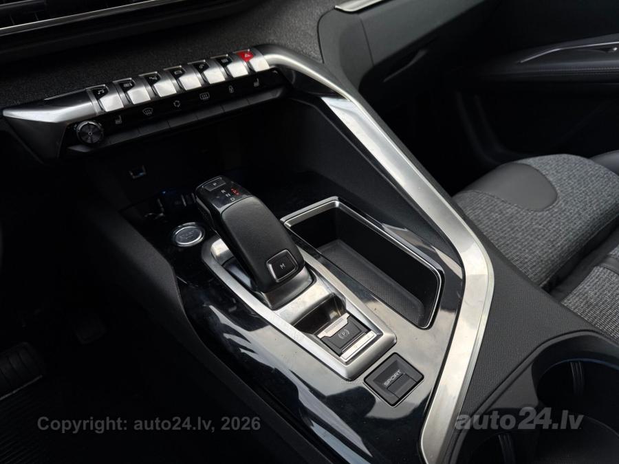 Blue Peugeot 3008 2018 in Tallinn, with an engine capacity of 1.20 L and mileage of 120 thousand km for 11900 €, photo 14 on AUTOMOTO.COM.LV