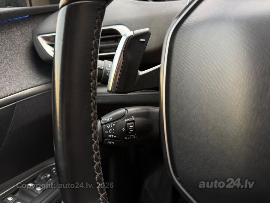 Blue Peugeot 3008 2018 in Tallinn, with an engine capacity of 1.20 L and mileage of 120 thousand km for 11900 €, photo 16 on AUTOMOTO.COM.LV