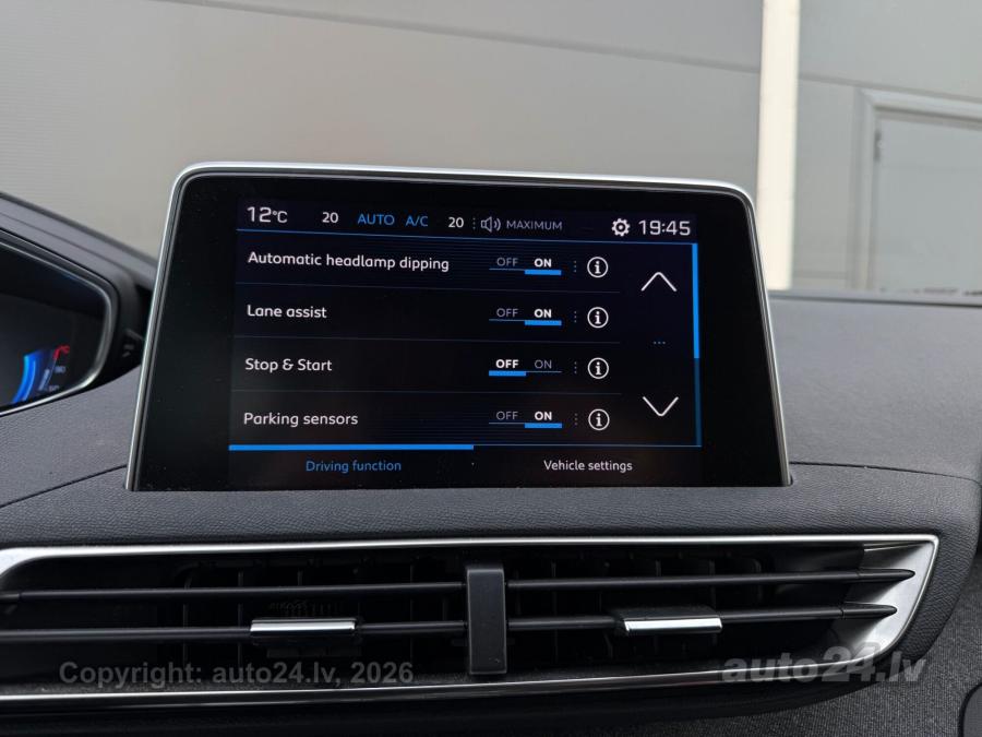 Blue Peugeot 3008 2018 in Tallinn, with an engine capacity of 1.20 L and mileage of 120 thousand km for 11900 €, photo 18 on AUTOMOTO.COM.LV