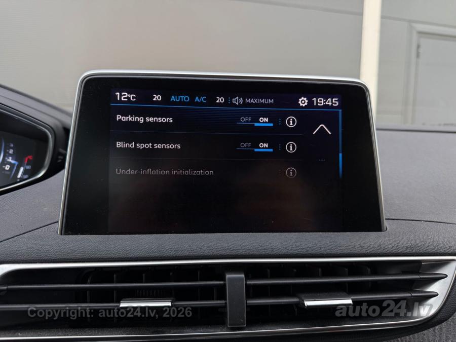 Blue Peugeot 3008 2018 in Tallinn, with an engine capacity of 1.20 L and mileage of 120 thousand km for 11900 €, photo 19 on AUTOMOTO.COM.LV