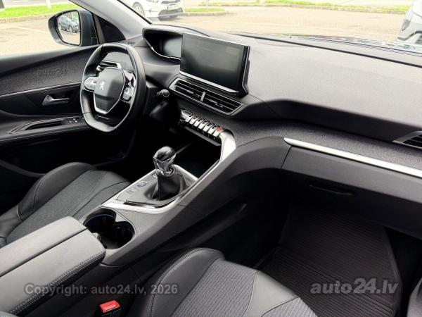 Peugeot 3008 2021 in Tallinn on AUTOMOTO.COM.LV Blue Peugeot 3008 2021 in Tallinn, with an engine capacity of 1.50 L and mileage of 132 thousand km for 14900 €, photo 5 on AUTOMOTO.COM.LV