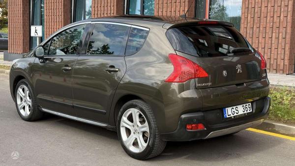 Brown Peugeot 3008 2009 in Vilnius, with an engine capacity of 1.60 L and mileage of 132 thousand km for 2400 €, photo 3 on AUTOMOTO.COM.LV