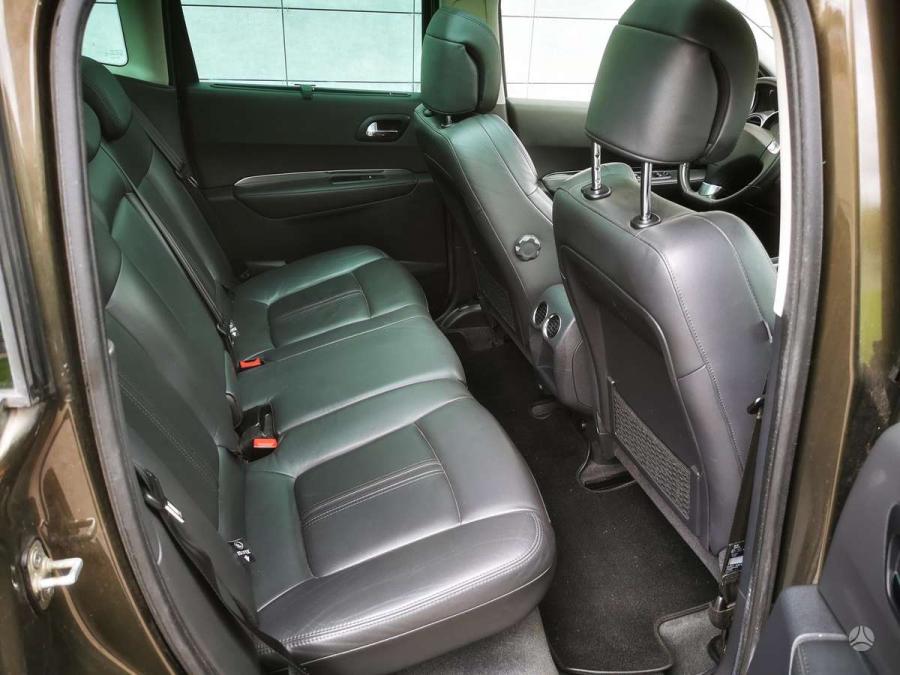 Brūns Peugeot 3008 2009 Klaipėda, ar dzinēja tilpumu 2.00 L un nobraukumu 229 tūkst. km par 3850 €, foto 19 vietnē AUTOMOTO.COM.LV