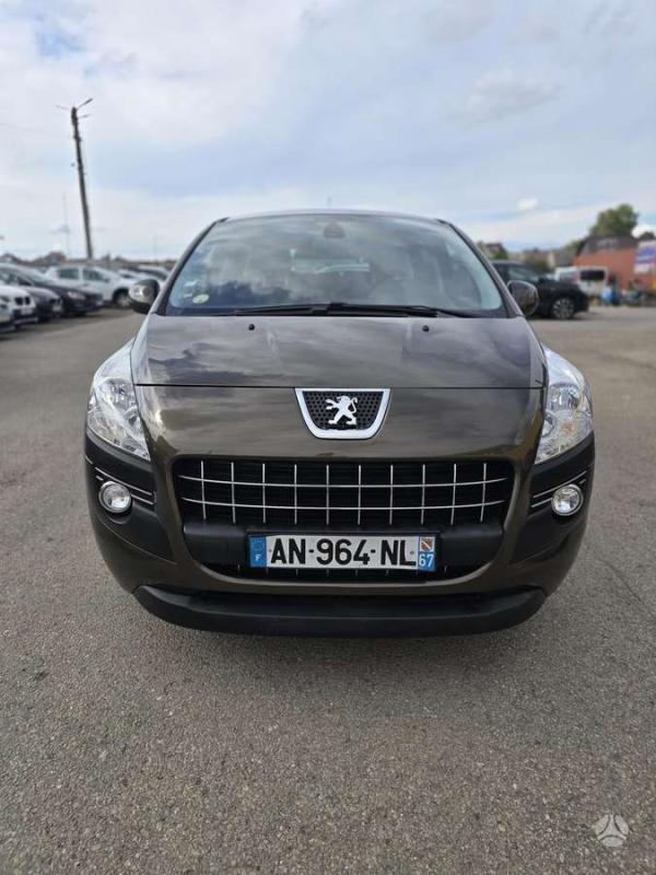 Brown Peugeot 3008 2010 in Taurage, with an engine capacity of 1.56 L and mileage of 255 thousand km for 3300 €, photo 1 on AUTOMOTO.COM.LV