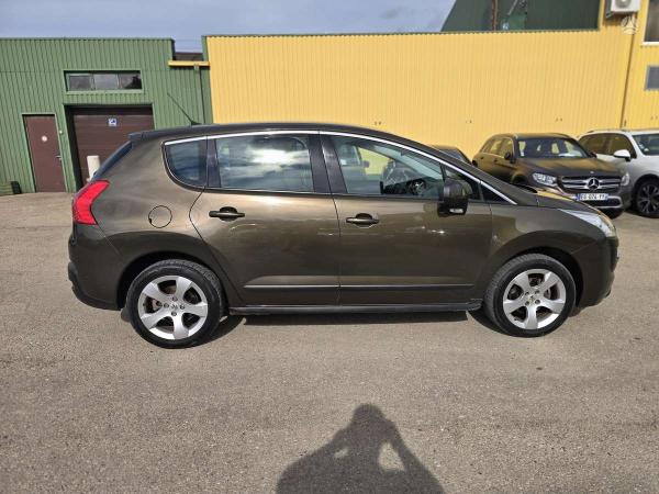 Brown Peugeot 3008 2010 in Taurage, with an engine capacity of 1.56 L and mileage of 255 thousand km for 3300 €, photo 8 on AUTOMOTO.COM.LV