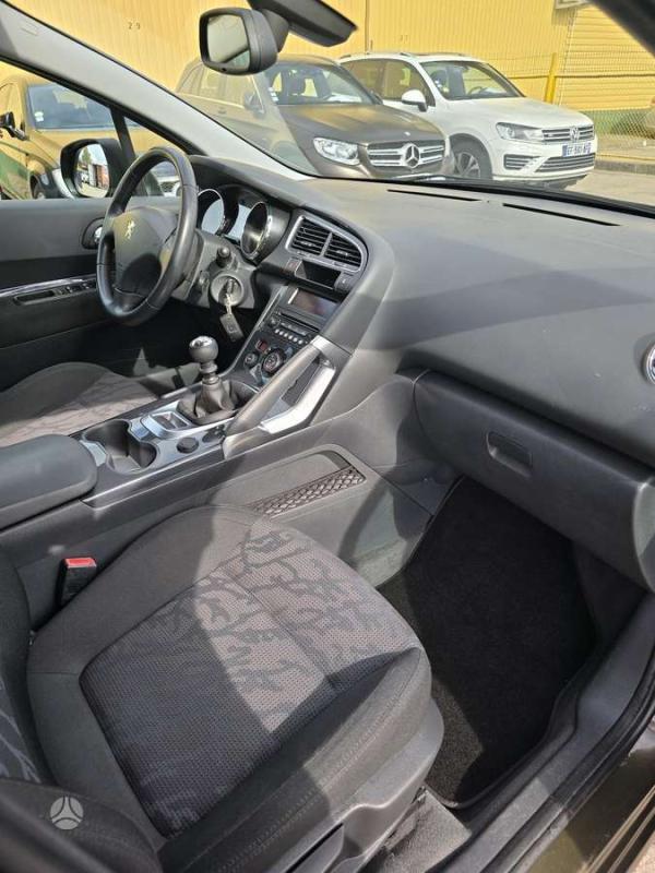 Brown Peugeot 3008 2010 in Taurage, with an engine capacity of 1.56 L and mileage of 255 thousand km for 3300 €, photo 10 on AUTOMOTO.COM.LV