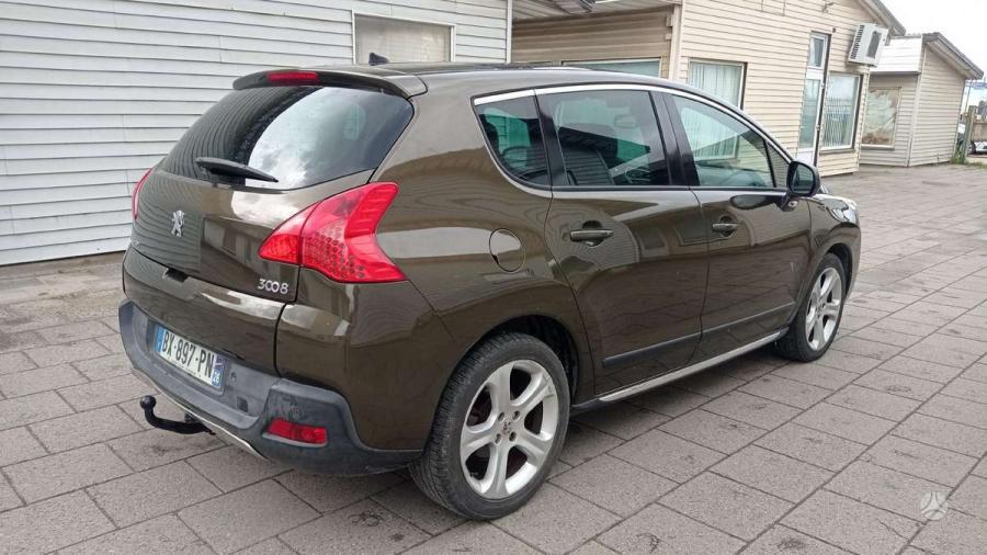Brown Peugeot 3008 2011 in Vilnius, with an engine capacity of 2.00 L and mileage of 298 thousand km for 4700 €, photo 4 on AUTOMOTO.COM.LV
