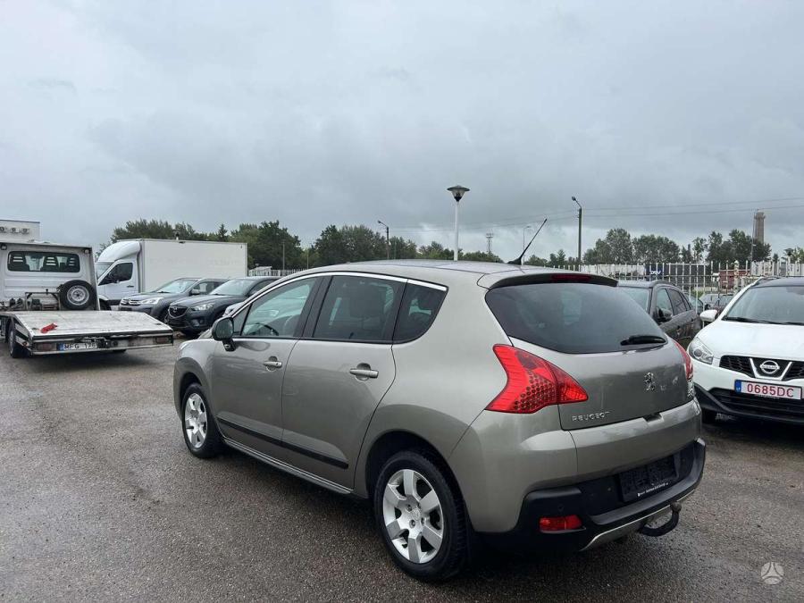 Brown Peugeot 3008 2011 in Marijampole, with an engine capacity of 1.56 L and mileage of 223 thousand km for 3750 €, photo 7 on AUTOMOTO.COM.LV