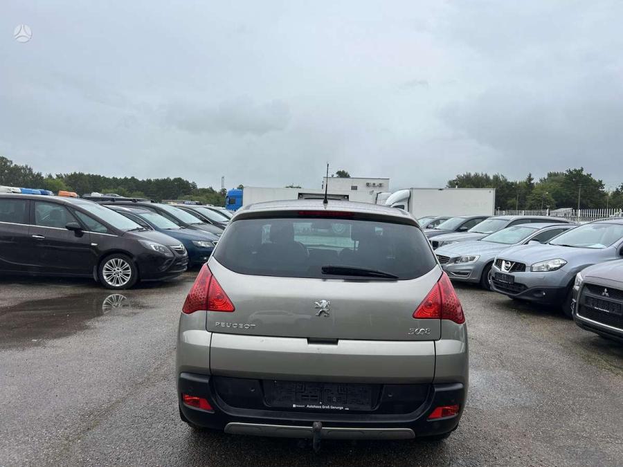 Brown Peugeot 3008 2011 in Marijampole, with an engine capacity of 1.56 L and mileage of 223 thousand km for 3750 €, photo 8 on AUTOMOTO.COM.LV