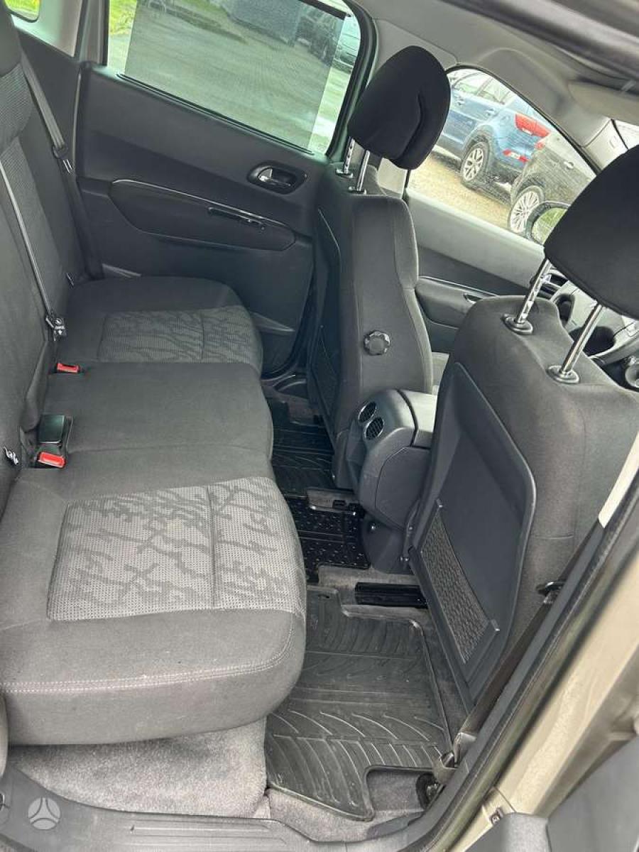 Brown Peugeot 3008 2011 in Marijampole, with an engine capacity of 1.56 L and mileage of 223 thousand km for 3750 €, photo 13 on AUTOMOTO.COM.LV