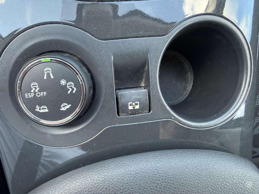 Brown Peugeot 3008 2011 in Vilnius, with an engine capacity of 1.56 L and mileage of 242 thousand km for 3800 €, photo 8 on AUTOMOTO.COM.LV
