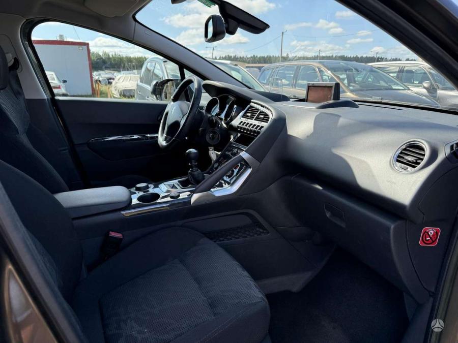Brown Peugeot 3008 2011 in Vilnius, with an engine capacity of 1.56 L and mileage of 242 thousand km for 3800 €, photo 9 on AUTOMOTO.COM.LV