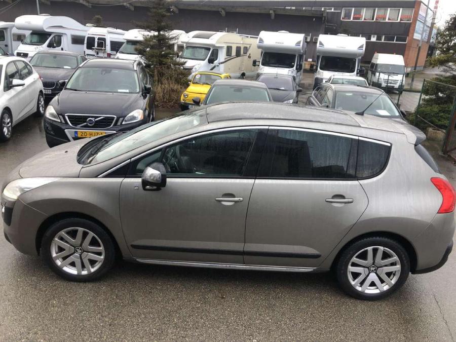 Brūns Peugeot 3008 2012 Klaipėda, ar dzinēja tilpumu 2.00 L un nobraukumu 245 tūkst. km par 4999 €, foto 20 vietnē AUTOMOTO.COM.LV