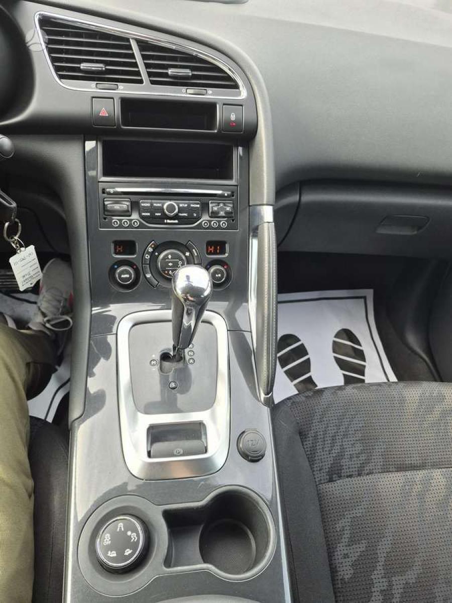 Brūns Peugeot 3008 2013 Tauragė, ar dzinēja tilpumu 1.56 L un nobraukumu 267 tūkst. km par 3200 €, foto 16 vietnē AUTOMOTO.COM.LV