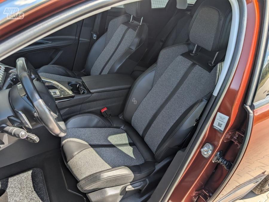 Brown Peugeot 3008 2017 in Siauliai, with an engine capacity of 1.20 L and mileage of 116 thousand km for 13400 €, photo 13 on AUTOMOTO.COM.LV