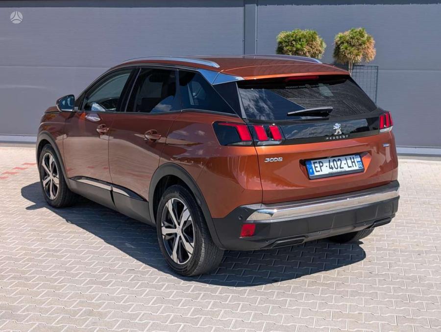 Brown Peugeot 3008 2017 in Siauliai, with an engine capacity of 1.20 L and mileage of 116 thousand km for 13400 €, photo 8 on AUTOMOTO.COM.LV