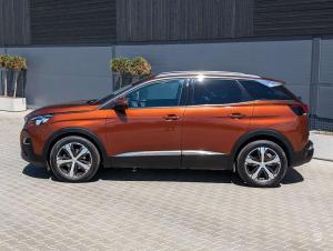 Brown Peugeot 3008 2017 in Siauliai, with an engine capacity of 1.20 L and mileage of 116 thousand km for 13400 €, photo 9 on AUTOMOTO.COM.LV