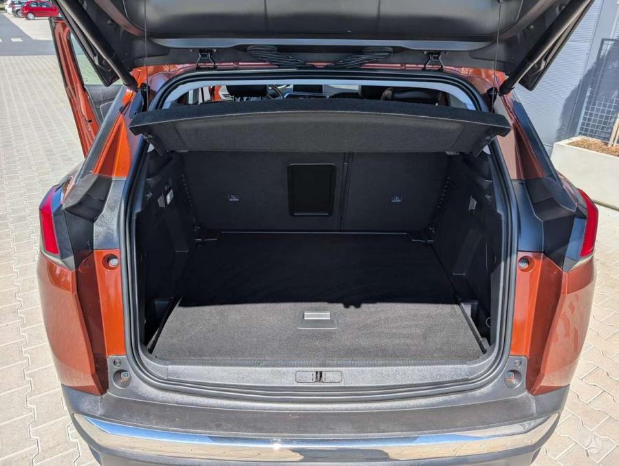 Brown Peugeot 3008 2017 in Siauliai, with an engine capacity of 1.20 L and mileage of 116 thousand km for 13400 €, photo 28 on AUTOMOTO.COM.LV