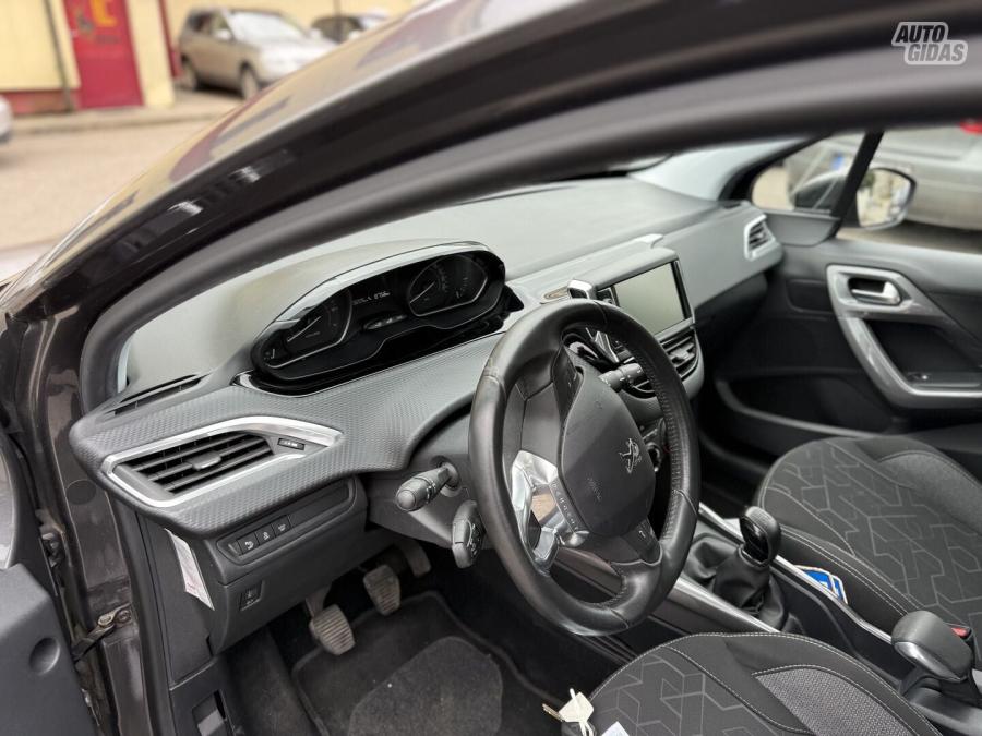 Brūns Peugeot 3008 2017 Utena, ar dzinēja tilpumu 1.20 L un nobraukumu 123 tūkst. km par 5950 €, foto 13 vietnē AUTOMOTO.COM.LV