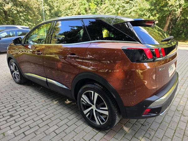 Brown Peugeot 3008 2017 in Taurage, with an engine capacity of 1.20 L and mileage of 114 thousand km for 9300 €, photo 4 on AUTOMOTO.COM.LV
