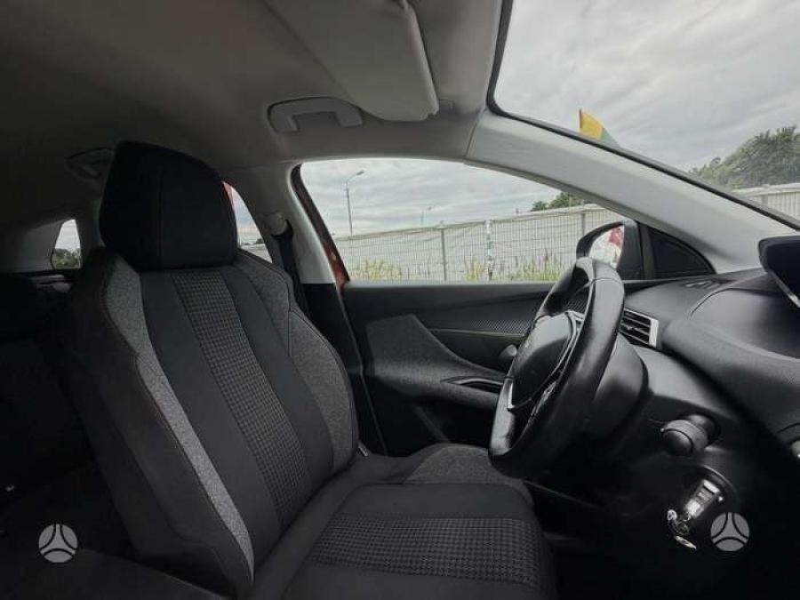 Brown Peugeot 3008 2018 in Siauliai, with an engine capacity of 1.50 L and mileage of 198 thousand km for 13750 €, photo 30 on AUTOMOTO.COM.LV