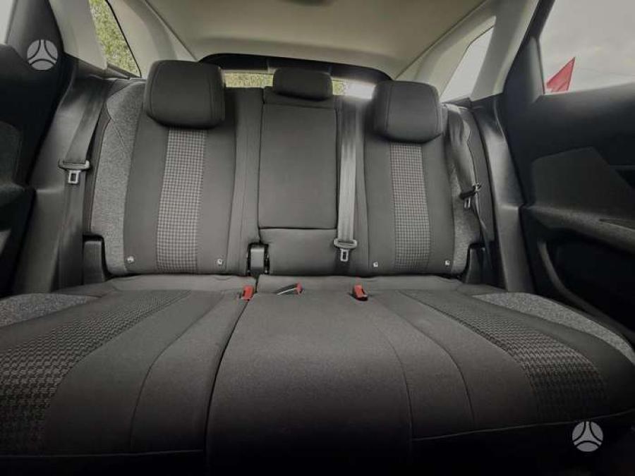 Brown Peugeot 3008 2018 in Siauliai, with an engine capacity of 1.50 L and mileage of 198 thousand km for 13750 €, photo 33 on AUTOMOTO.COM.LV