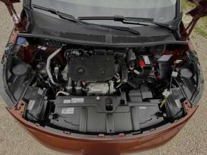 Brown Peugeot 3008 2018 in Siauliai, with an engine capacity of 1.50 L and mileage of 198 thousand km for 13750 €, photo 42 on AUTOMOTO.COM.LV