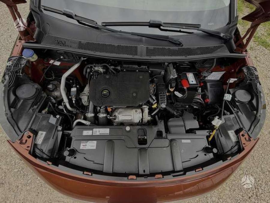 Brown Peugeot 3008 2018 in Siauliai, with an engine capacity of 1.50 L and mileage of 198 thousand km for 13750 €, photo 42 on AUTOMOTO.COM.LV