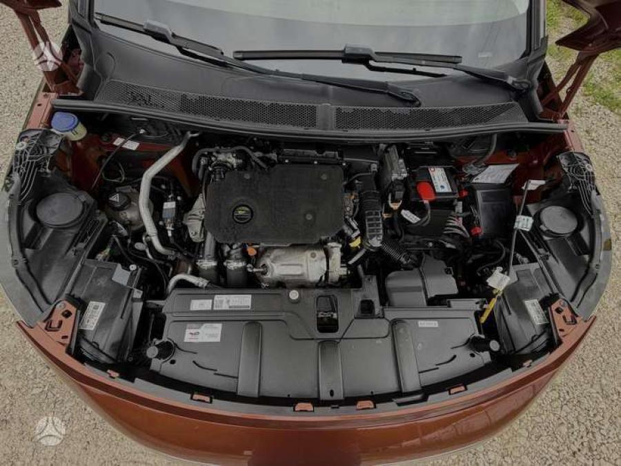 Brown Peugeot 3008 2018 in Siauliai, with an engine capacity of 1.50 L and mileage of 198 thousand km for 13750 €, photo 42 on AUTOMOTO.COM.LV