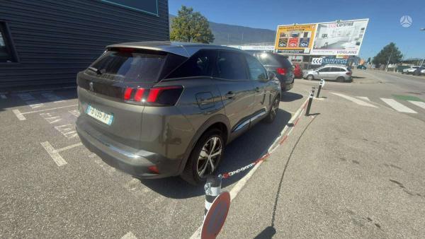 Peugeot 3008 2018 in Taurage on AUTOMOTO.COM.LV Brown Peugeot 3008 2018 in Taurage, with an engine capacity of 1.50 L and mileage of 151 thousand km for 10200 €, photo 5 on AUTOMOTO.COM.LV