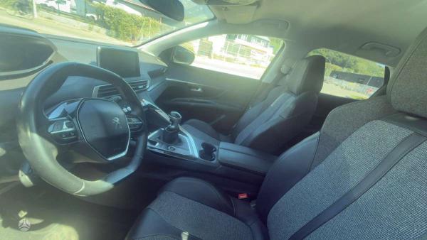 Peugeot 3008 2018 in Taurage on AUTOMOTO.COM.LV Brown Peugeot 3008 2018 in Taurage, with an engine capacity of 1.50 L and mileage of 151 thousand km for 10200 €, photo 9 on AUTOMOTO.COM.LV