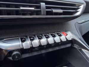 Brūns Peugeot 3008 2018 Viļņa, ar dzinēja tilpumu 1.20 L un nobraukumu 172 tūkst. km par 11500 €, foto 28 vietnē AUTOMOTO.COM.LV