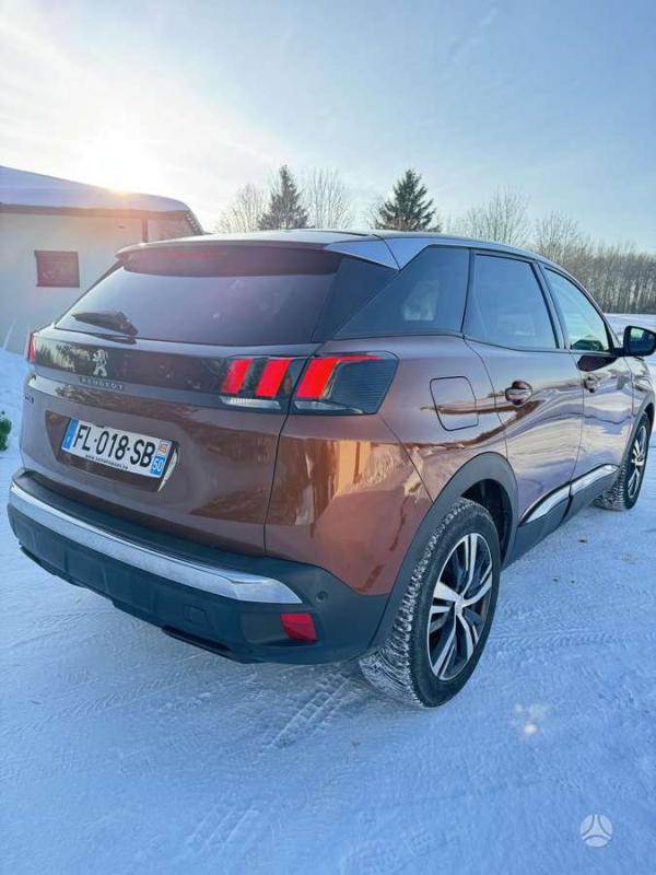 Brown Peugeot 3008 2019 in Vilnius, with an engine capacity of 1.20 L and mileage of 201 thousand km for 10750 €, photo 8 on AUTOMOTO.COM.LV